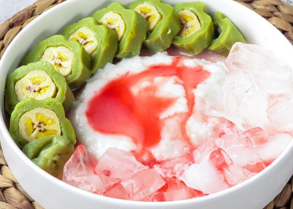 Bahan dan Cara Membuat Es Pisang Ijo Makassar Paling Enak