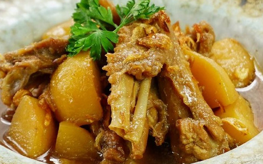 Resep Semur Ayam Kentang Kuah Paling Enak Buat Lauk Makan